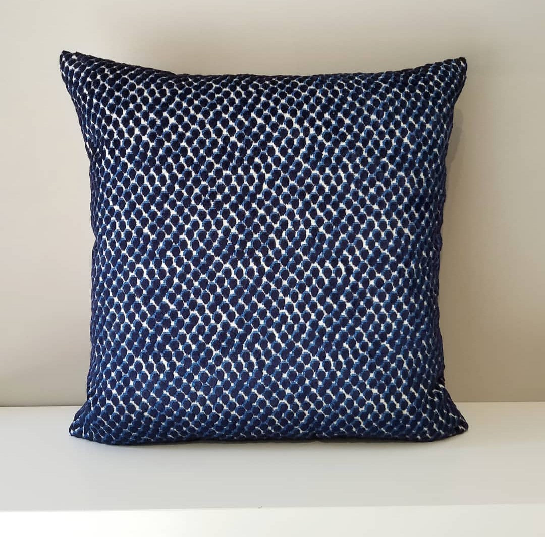 Raindrop Velvet Pillow – Zarin Fabrics